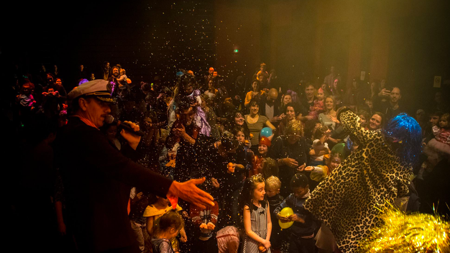 Gling Gling et bal autour du monde - Artoiscope